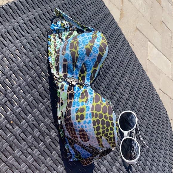 laura | Swim | Nwot Laura Swimtop Bikini Top Full Cup Wire310 | Poshmark